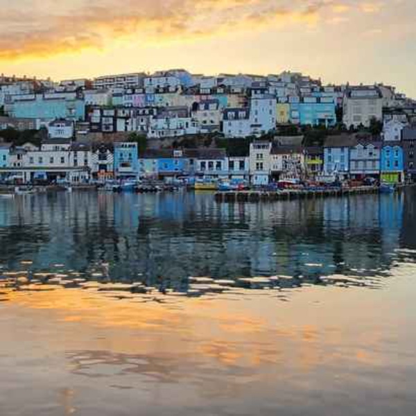 Listener Numbers, Contacts, Similar Podcasts - What - Where - How to ...