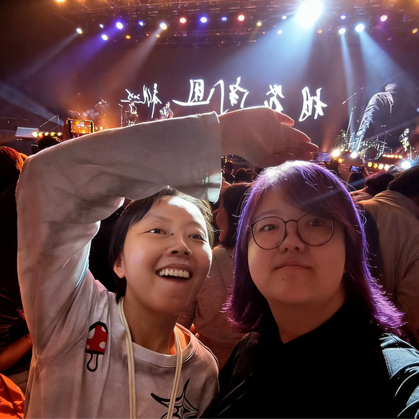 Listener Numbers, Contacts, Similar Podcasts - 相对坦诚